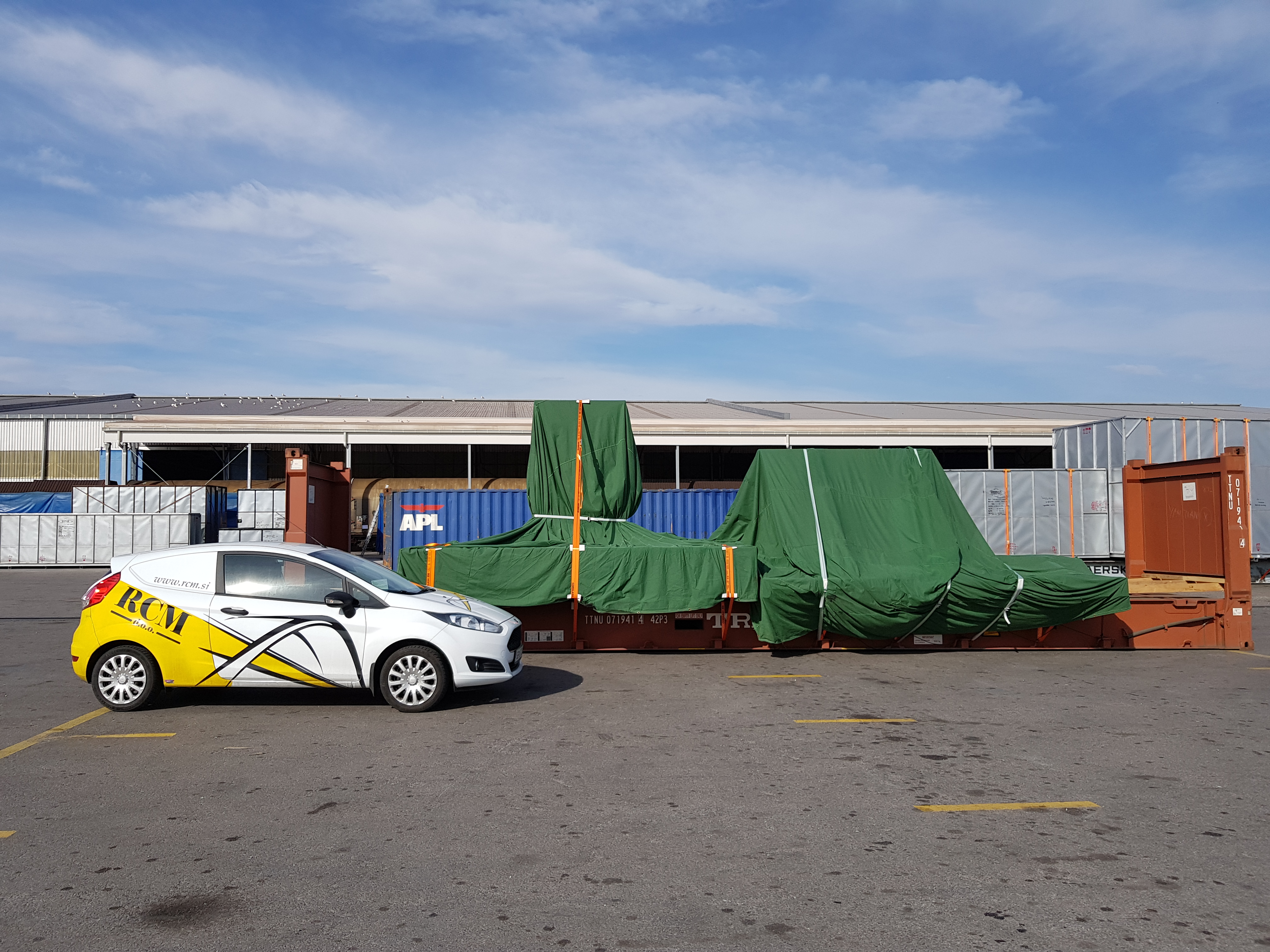 Comprehensive logistics services in one place.